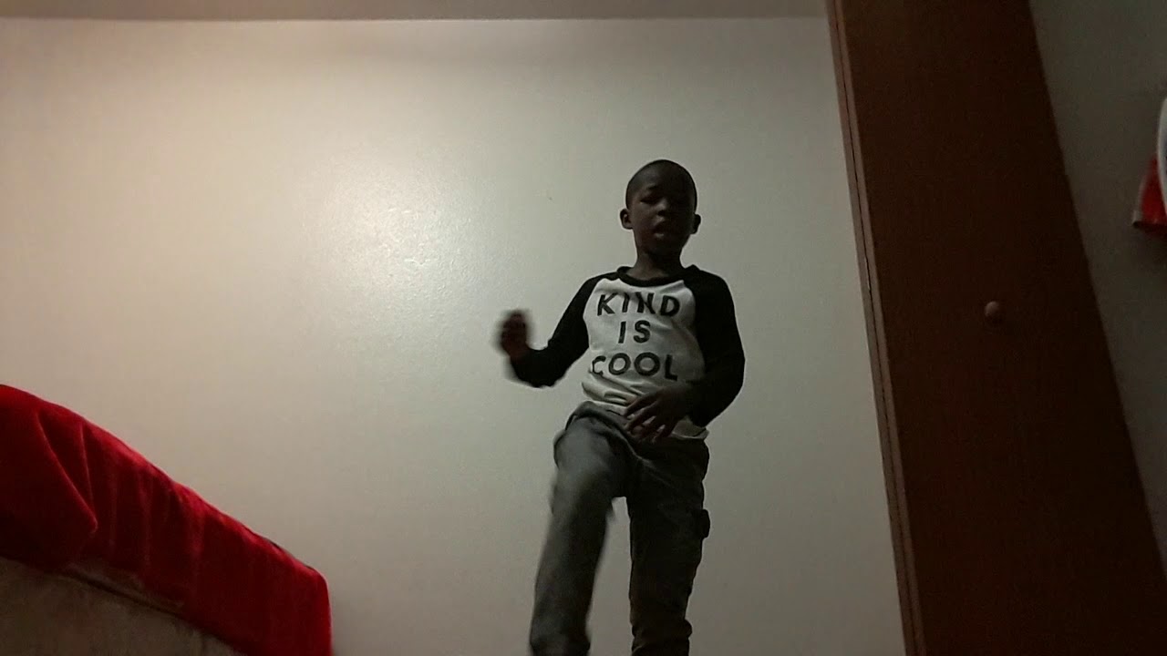 Frank is dancing - YouTube