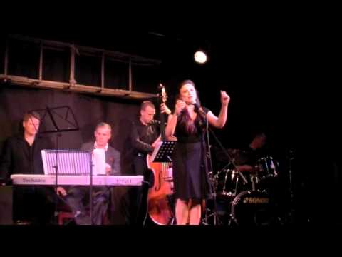 Gemma Sutton sings Coloratura Soprano - YouTube