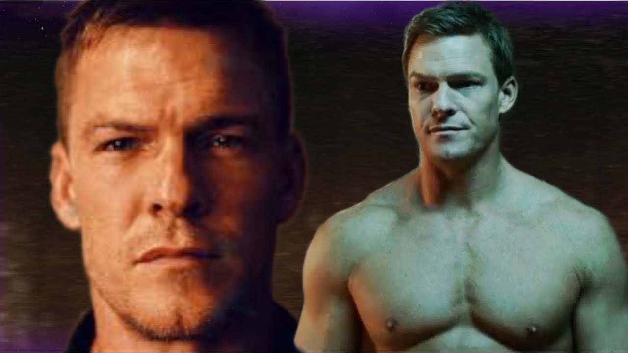 Alan Ritchson Shirtless - YouTube