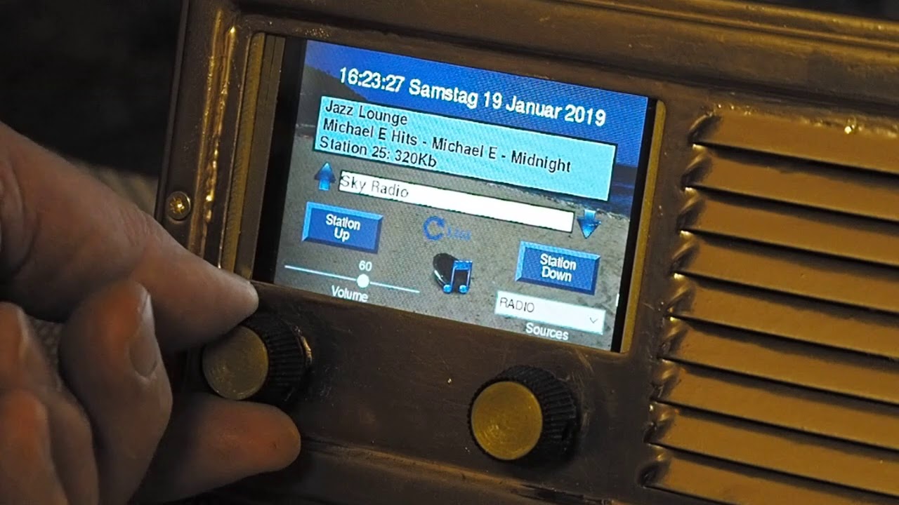 Bob Rathbone Internetradio in Metz Baby Gehäuse - YouTube