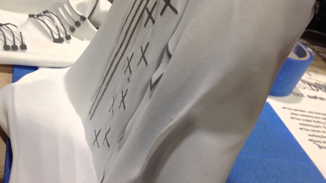3D printing on stretched fabric - YouTube