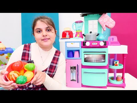 DEV oyuncak mutfağı kuruyoruz! Kız çocuklar için evcilik oyuncakları
