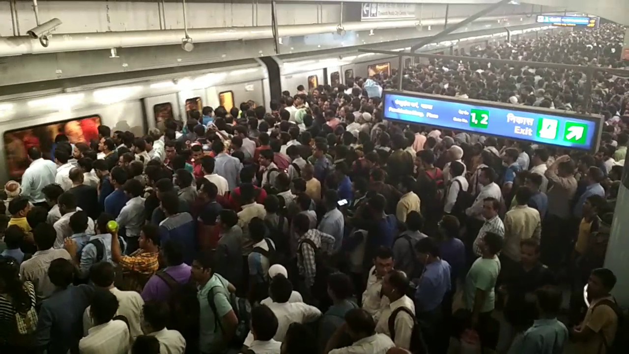 Rajiv Chowk metro station Delhi, you can see a heavy crowd - YouTube