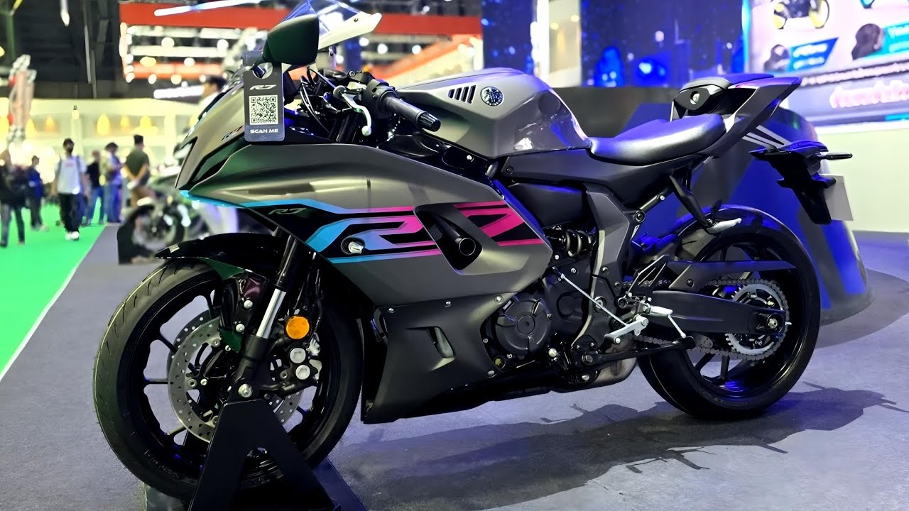 The new 2024 Yamaha R7 Mat Grey Metallic Look Very Tempting - YouTube
