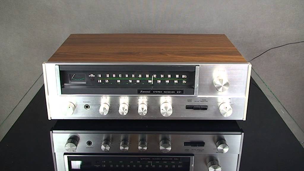 SANSUI RECEIVER 221 - YouTube