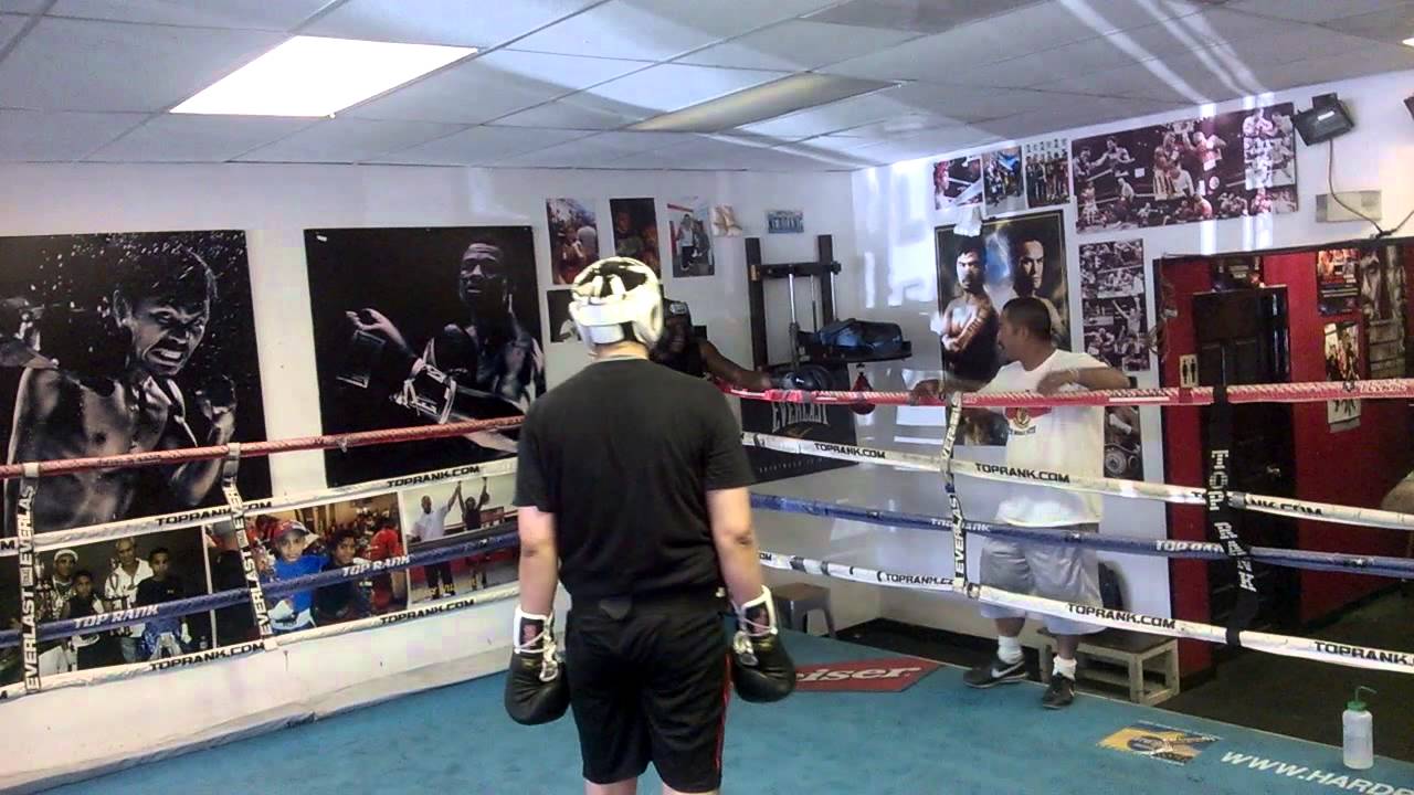 ray boxing round 3 las vegas fight club - YouTube