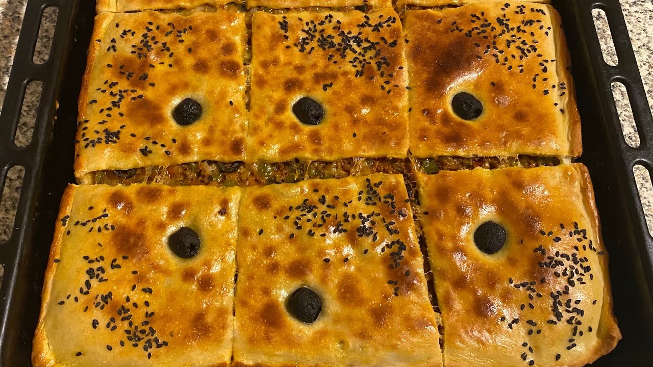 Delicious meat pie with sweet pepper and mozzarella - YouTube