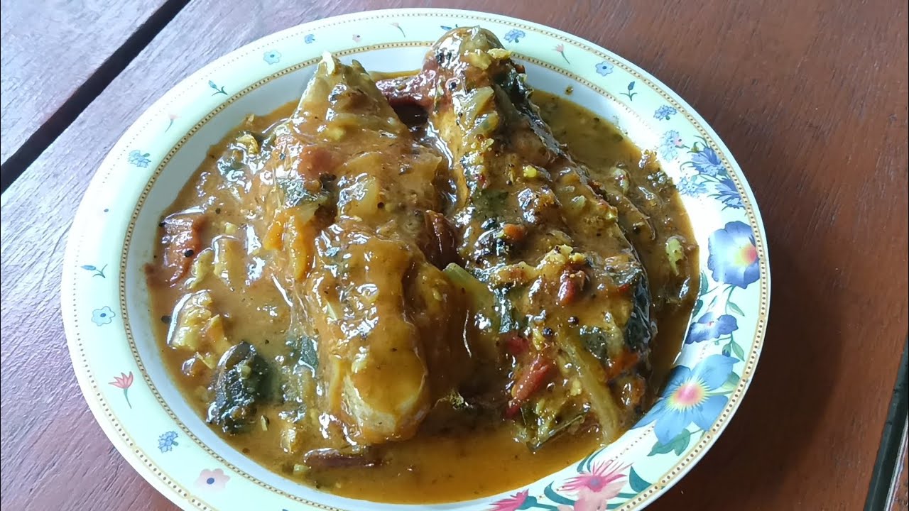 Matka Fish curry| Clay Pot | Earthen Pot | Cooking with G.E | - YouTube