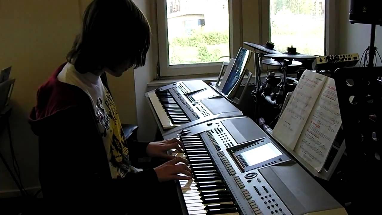 Louis Hayden plays Little Brown Jug on Keyboard - YouTube