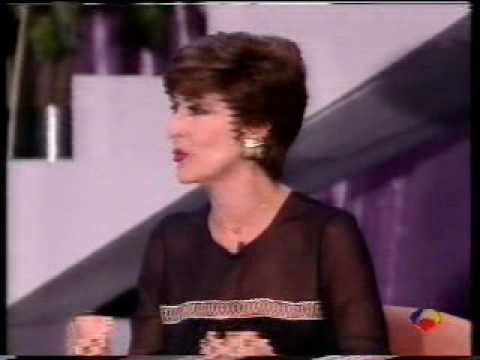 Rocio Jurado - Concha Velasco - Encantada de la vida - YouTube