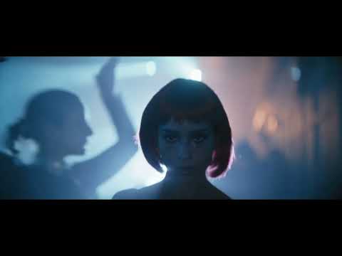 The Batman 2022 - Catwoman club walk scene