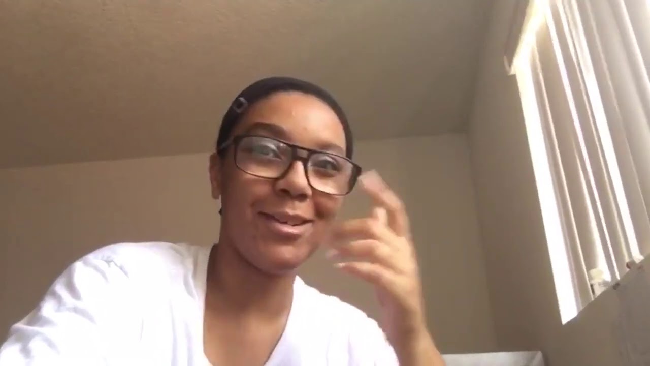 A Bit of Izzy's day and How Izzy and Hannah became friends! - YouTube