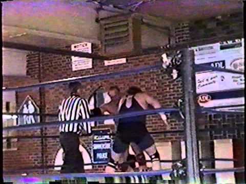 Duke MacIsaac vs Buddy Lane - RAW - April 24th 2001 - YouTube