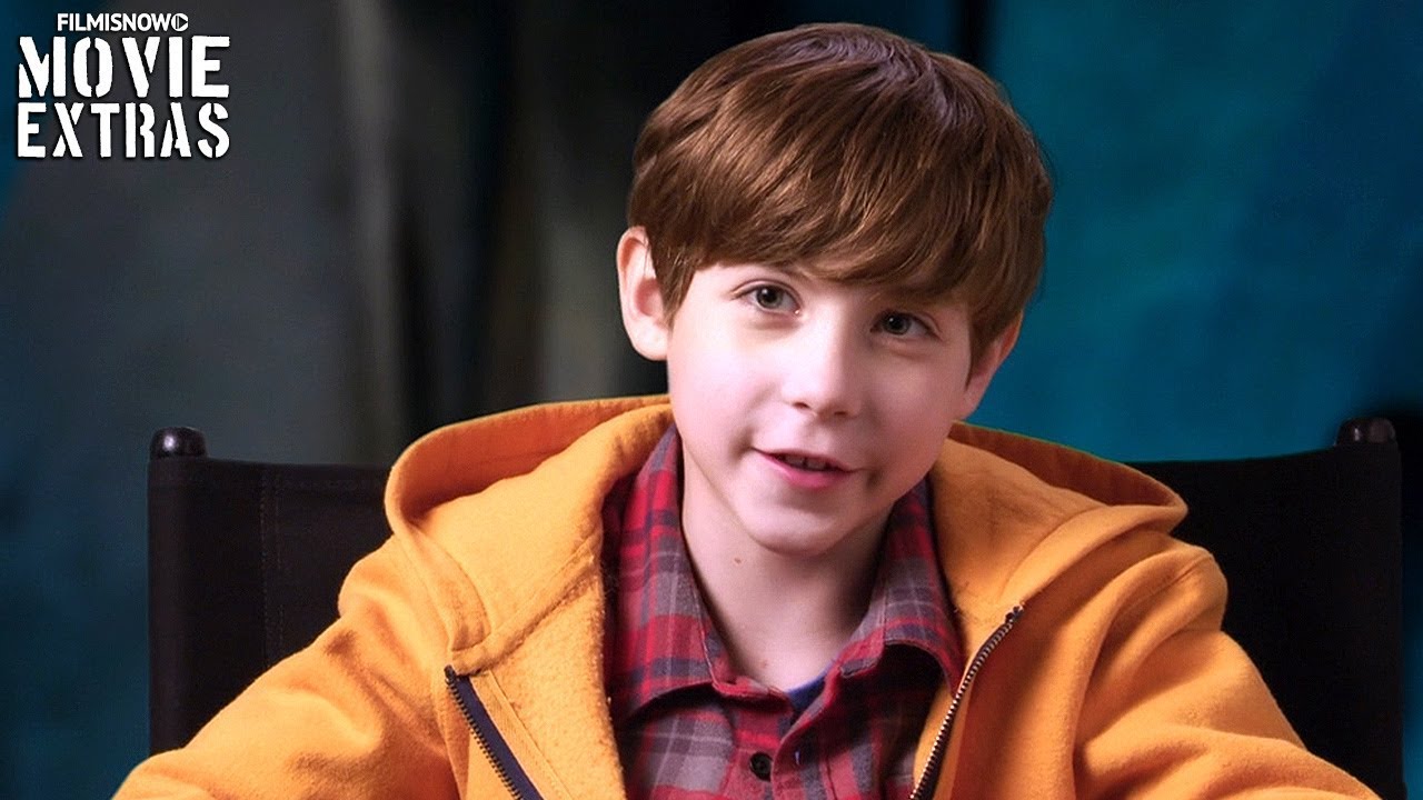 THE PREDATOR | On-set visit with Jacob Tremblay "Rory McKenna" - YouTube