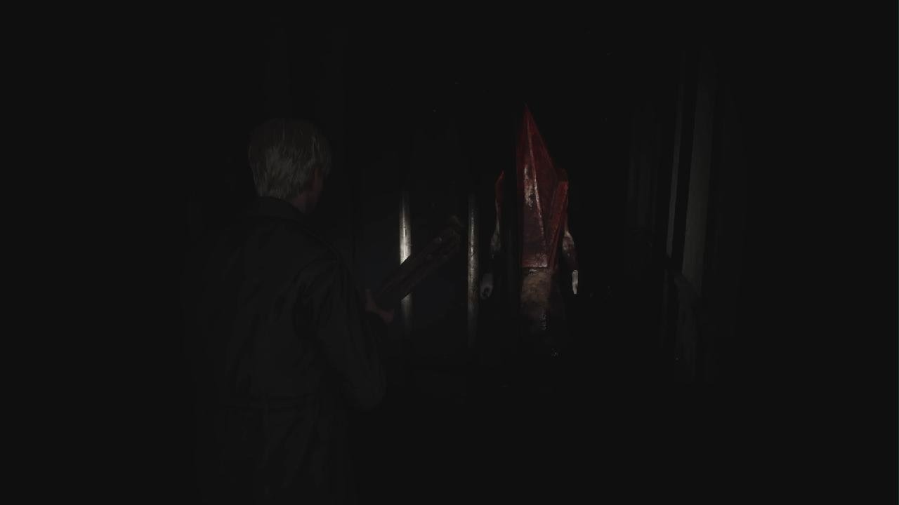 SILENT HILL 2 Pyramid Head's First Appearance - YouTube