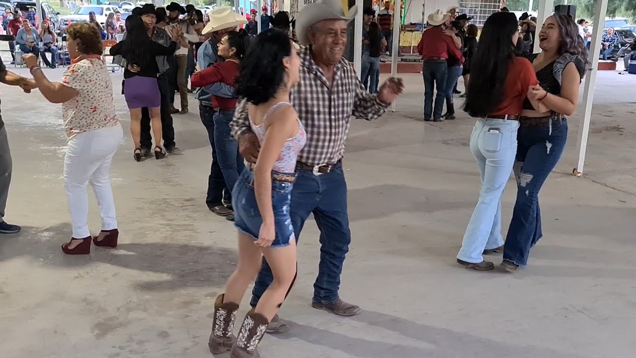modelos puras modelos baila Don Manuel - YouTube