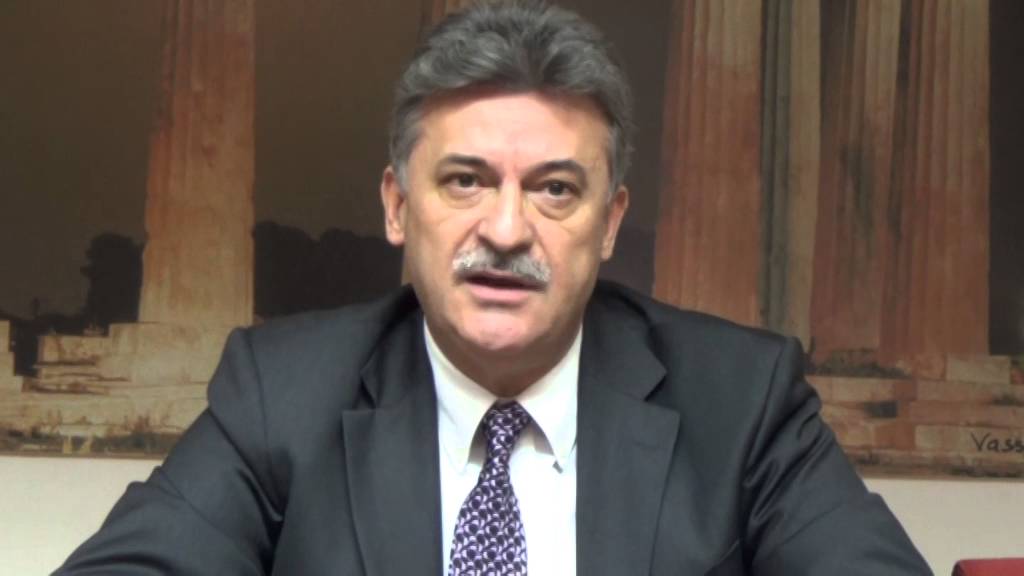 Να φτιάξουν τις παιδικές χαρες - YouTube