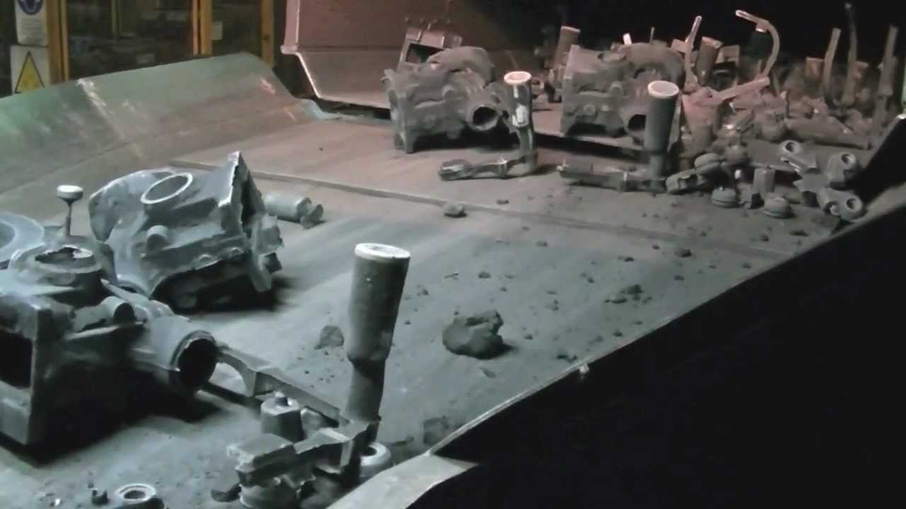 Resonance conveyor for casting foundry - YouTube