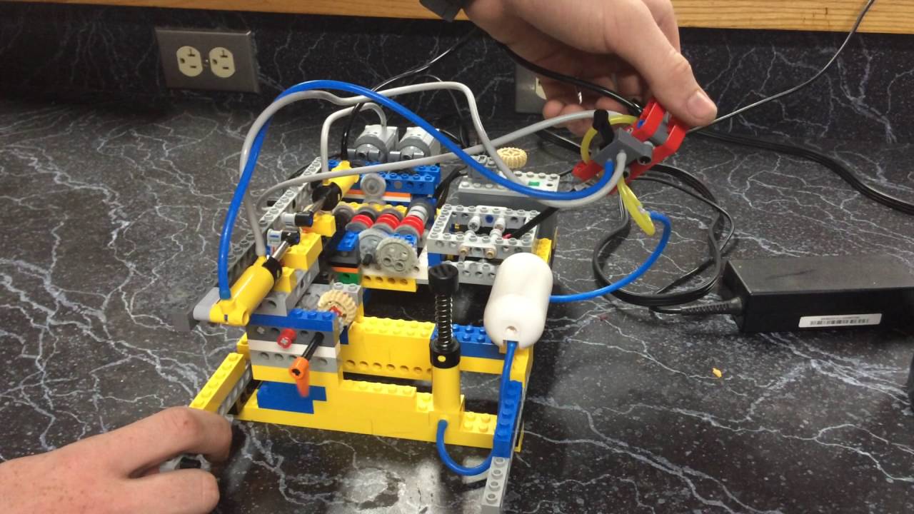 Lego Eaton Fuller 18-speed gearbox - YouTube