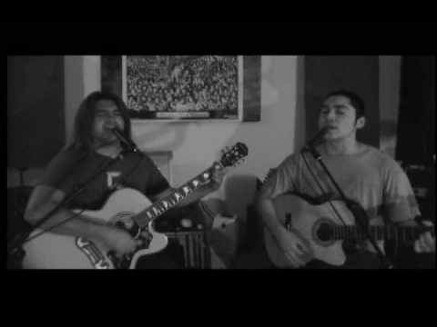 Peter Castaneda - Foo Fighters Acoustic Cover - Times Like These - YouTube