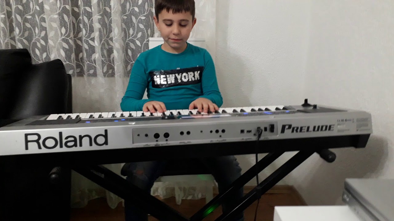 Etida od A.Zilinski Izvedba Martin Kolev - YouTube