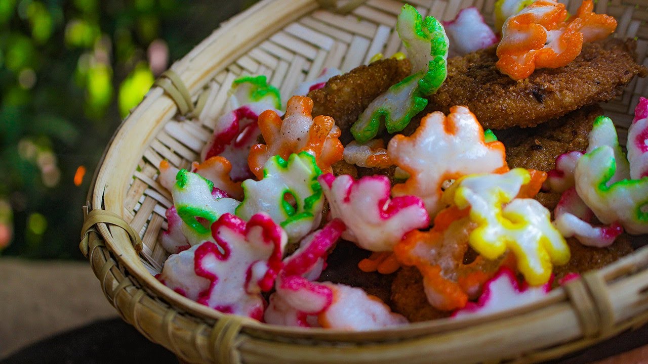 Bread recipes for breakfast | Multi Color flowers papadam | Traditional ...