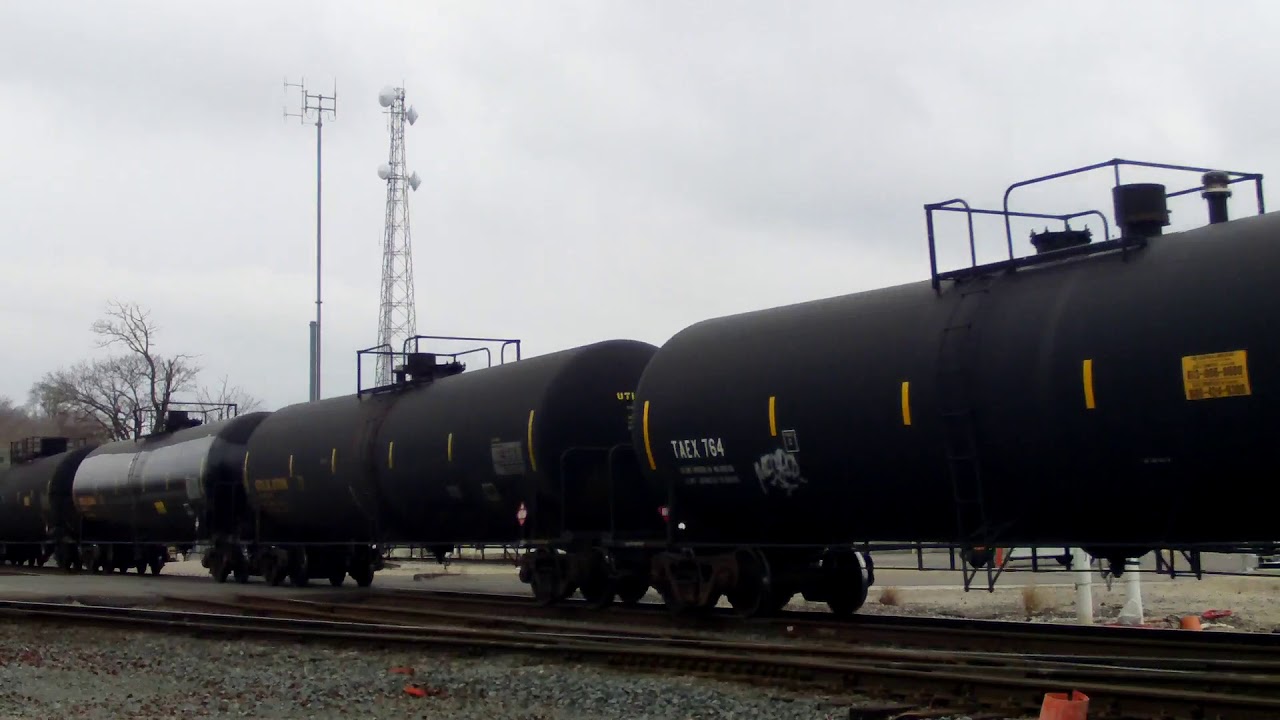 Csx Q348 Muncie In 12 23 18 Csx 295 Csx 328 Youtube