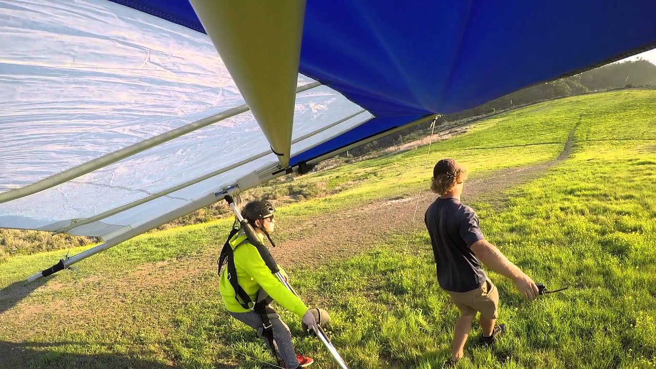 BEGINNERS FLYING ALPHA WINGS 180 HANGLIDING - YouTube