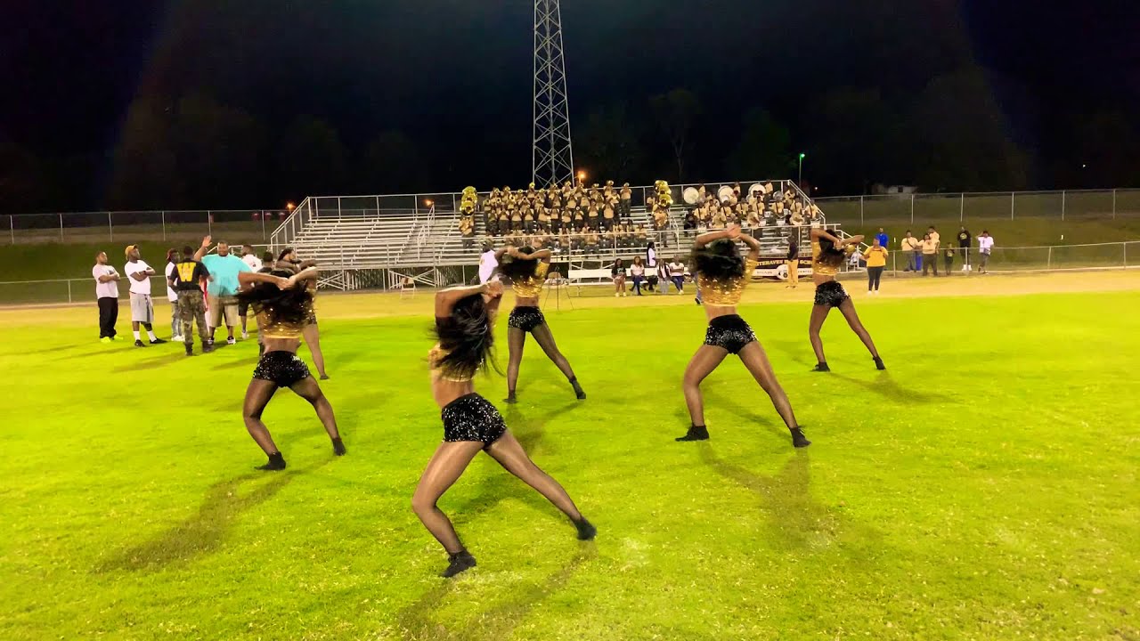 Whitehaven High School - 7 Rings 2019 - YouTube