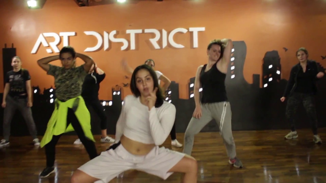 Daddy Yankee Dura (REMIX) ft. Bad Bunny, Natti Natasha & Becky G ...