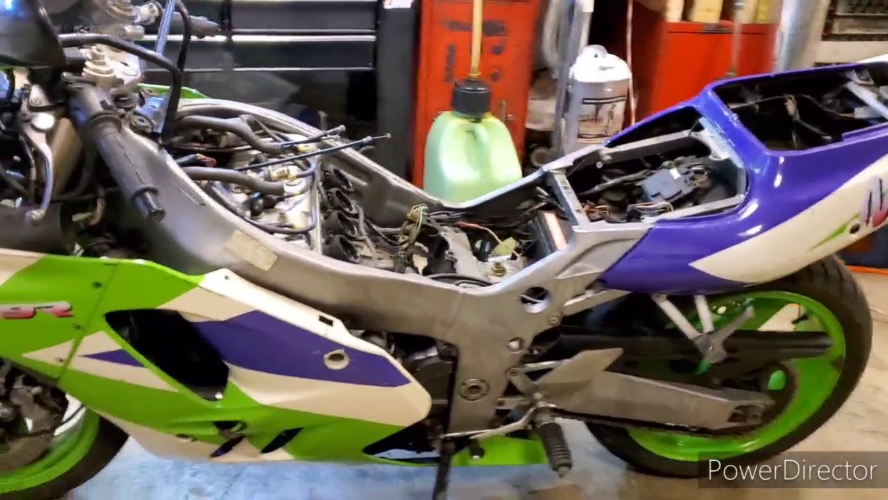 Cbr900rr to Zx9r swap out! - YouTube