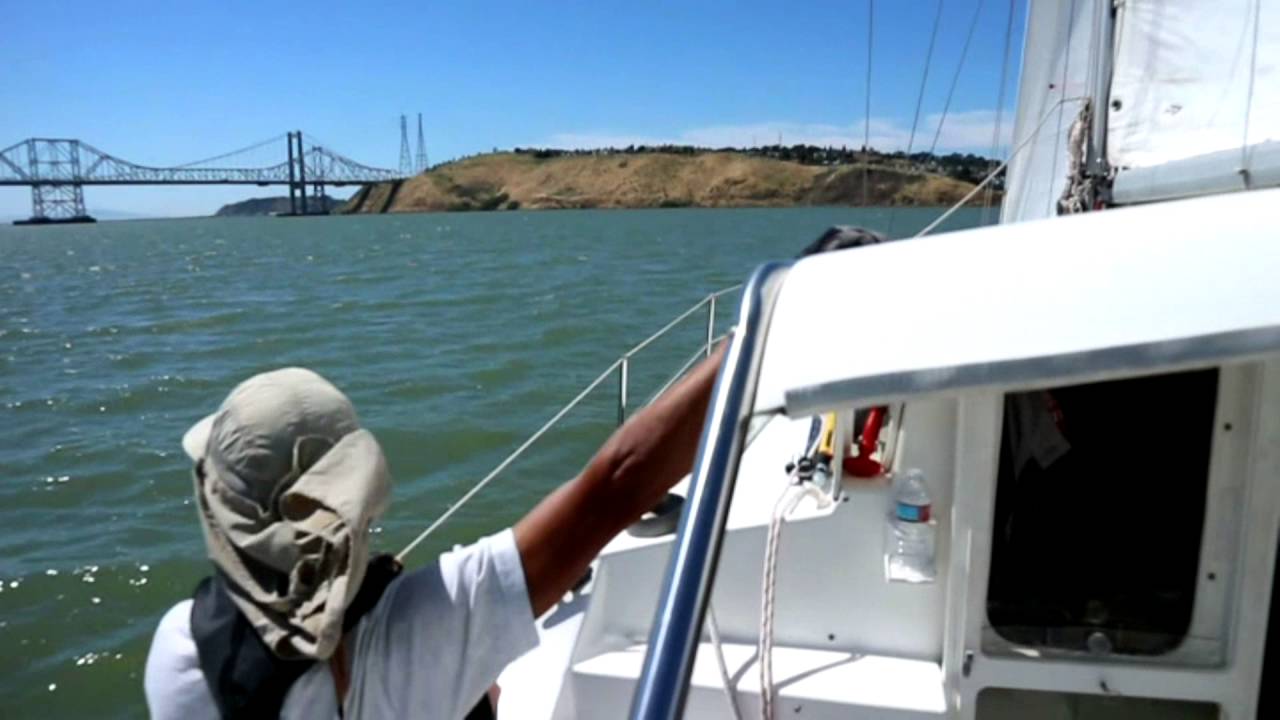 Sailing Upwind Fast on a Gemini 105MC Catamaran, best sailboat for ...