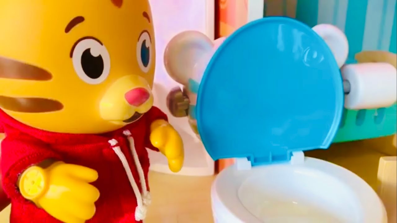 DANIEL TIGER Swimming Pool and WASHING HANDS Toy Compilation - YouTube