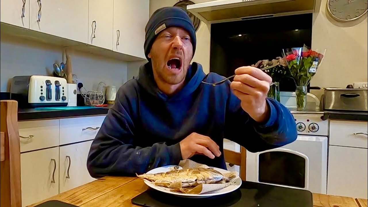 EATING A FISH EYE BALL - Catch & Cook fried Fish , Commercial Gill ...