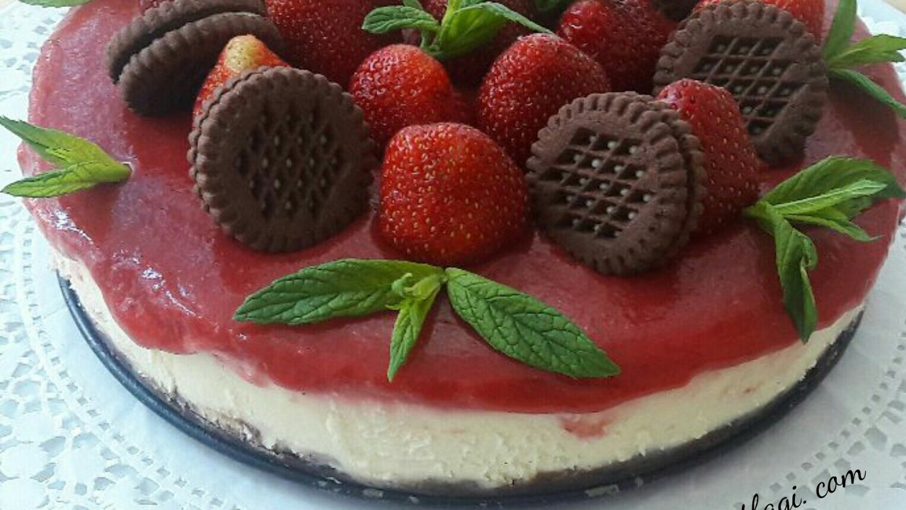 Çilekli Cheescake Tarifi-Cheescake Nasıl Yapılır-Gurbetinmutfagi - YouTube