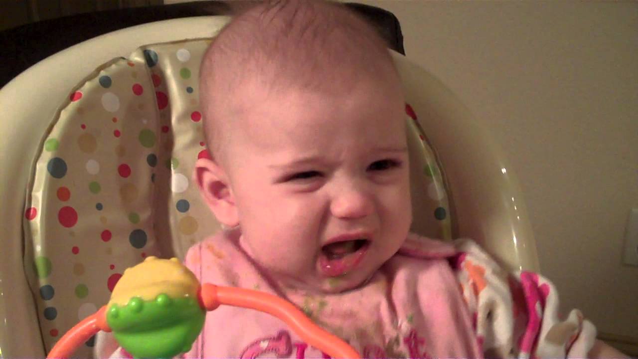 Baby Callie doesn't like Mommy's homemade green beans!!! Hilarious ...