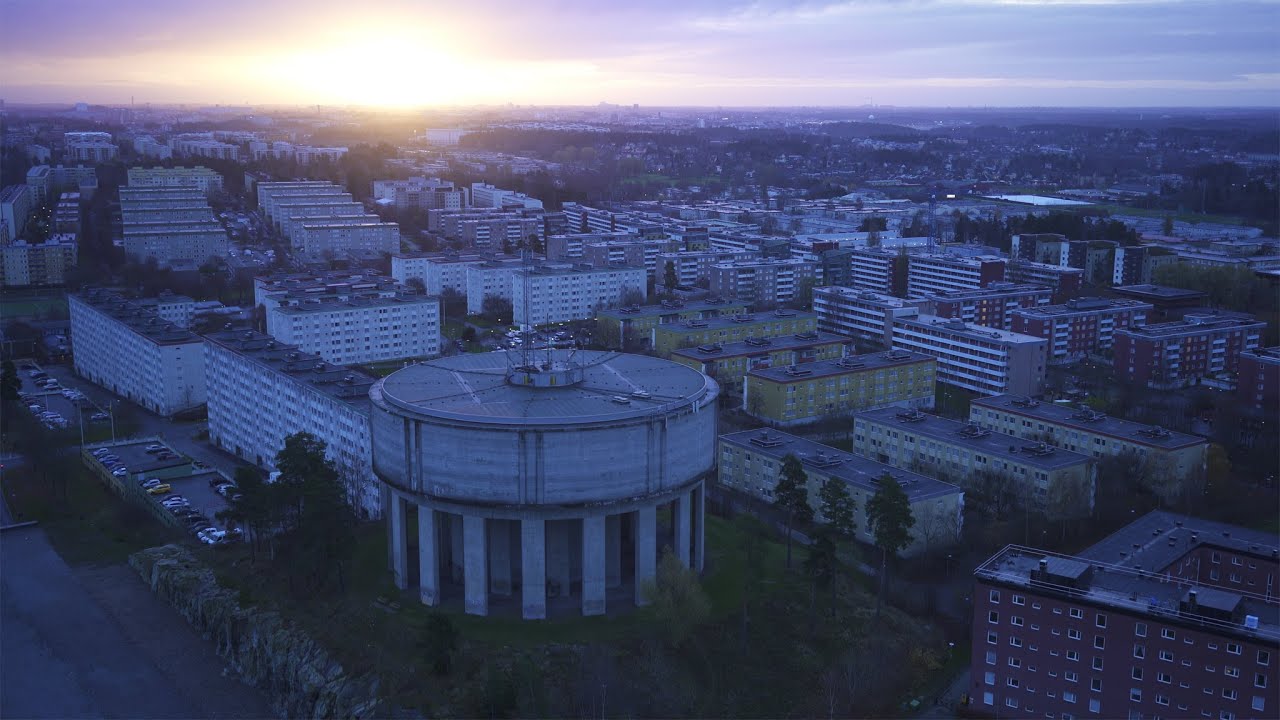 2091. Tensta Hjulsta Vattentorn (Tensta Hjulsta water tower) Drone ...