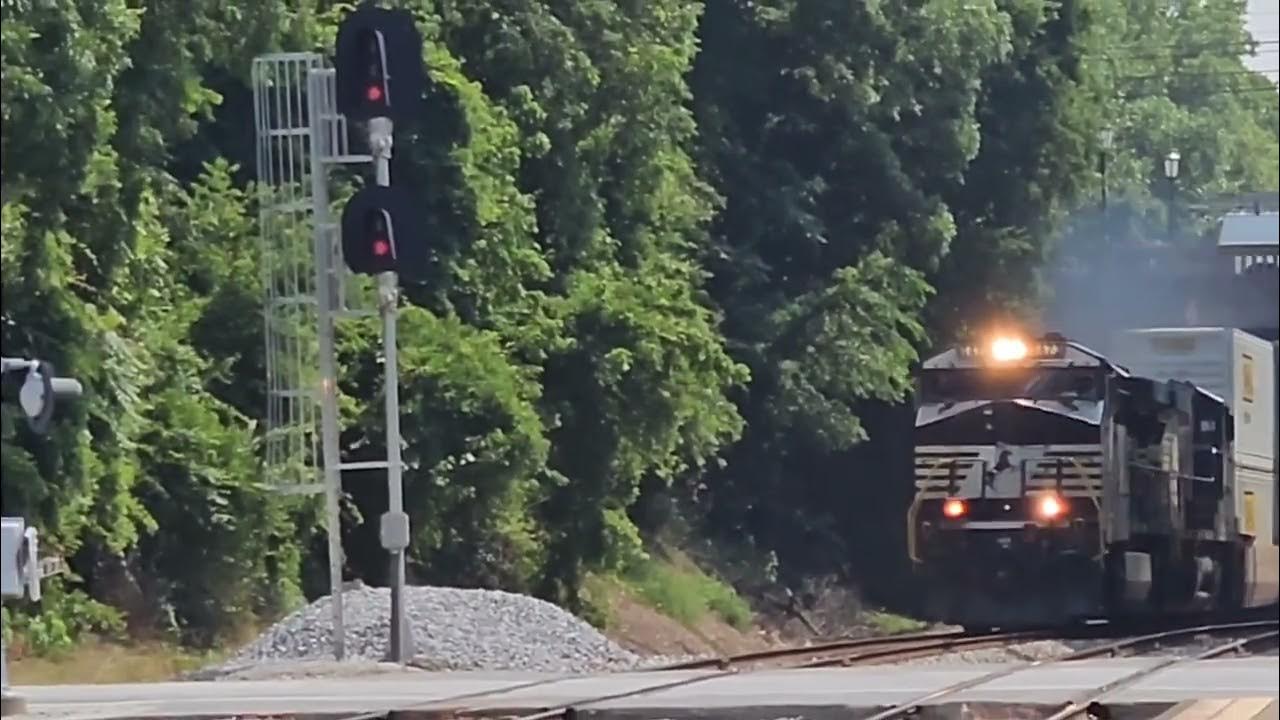 Saturday's Railfan Action in Spartanburg, SC w/NS 153, 24X, 283, 28R, 243, and 18D - YouTube