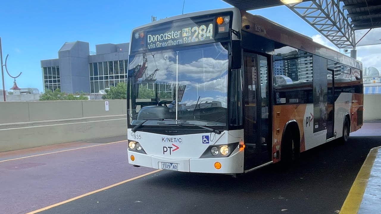 KINETIC Doncaster 935 (SCANIA K230UB | Custom Coaches CB60 Evo2) On ...