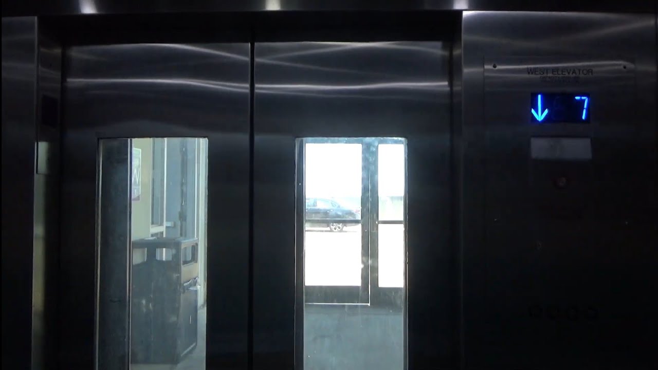 Oracle Traction Elevator @ Bryan Street Parking Garage (West) - Savannah, GA - YouTube