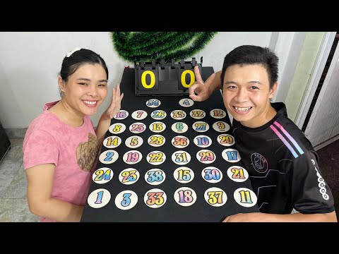👀🔍🃏 Want to Play our Number Flip Game? ✨