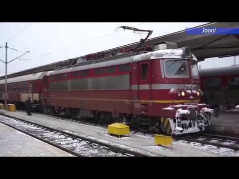 BDZ Electric Locomotive series 44 departing at Varna station(ЖП гара ...