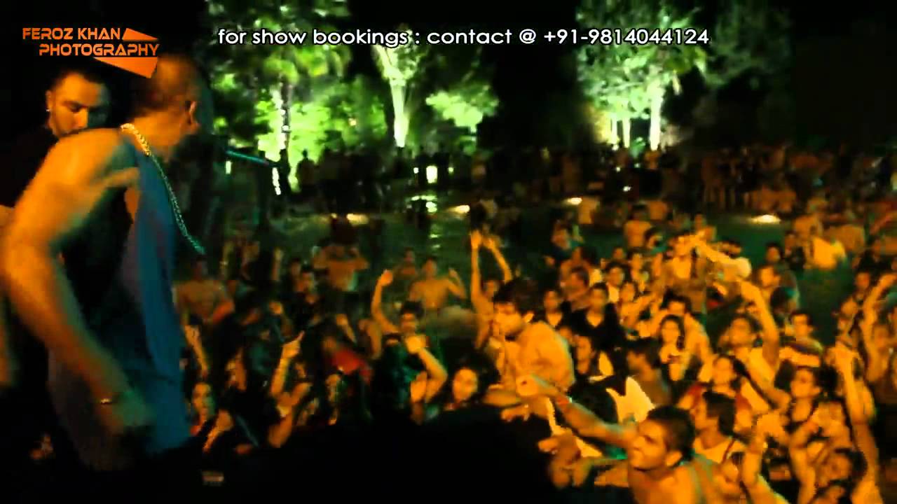 Yo Yo Honey Singh with Mafia Mundeer @ Pool Party (DELHI) - YouTube