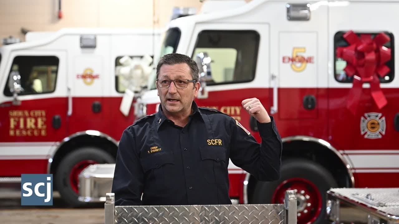 Sioux City Fire Rescue shows off its four new fire engines - YouTube