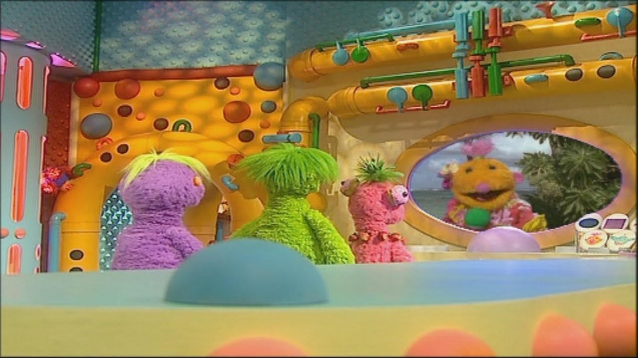 The Hoobs: Smells (2001) - YouTube