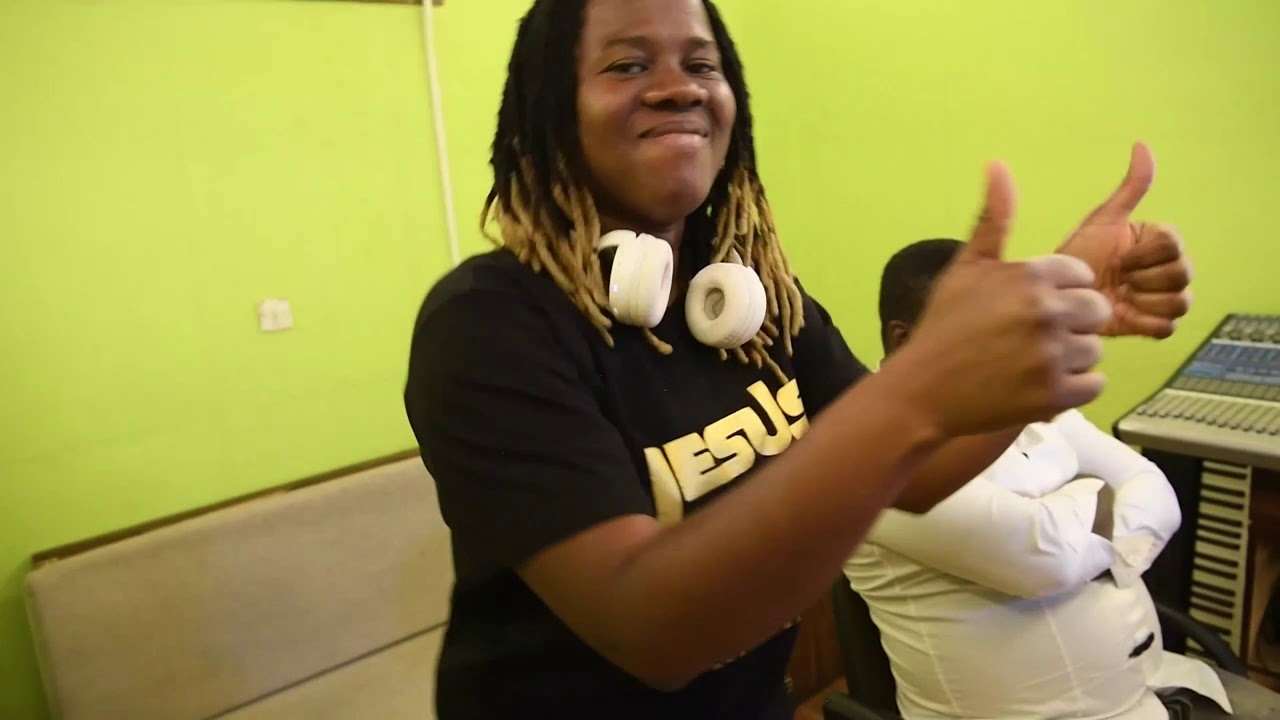 Anne feat. NASH 🌟 - YouTube