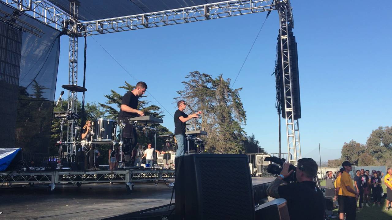 UCSB extravaganza 2016 Odesza - YouTube