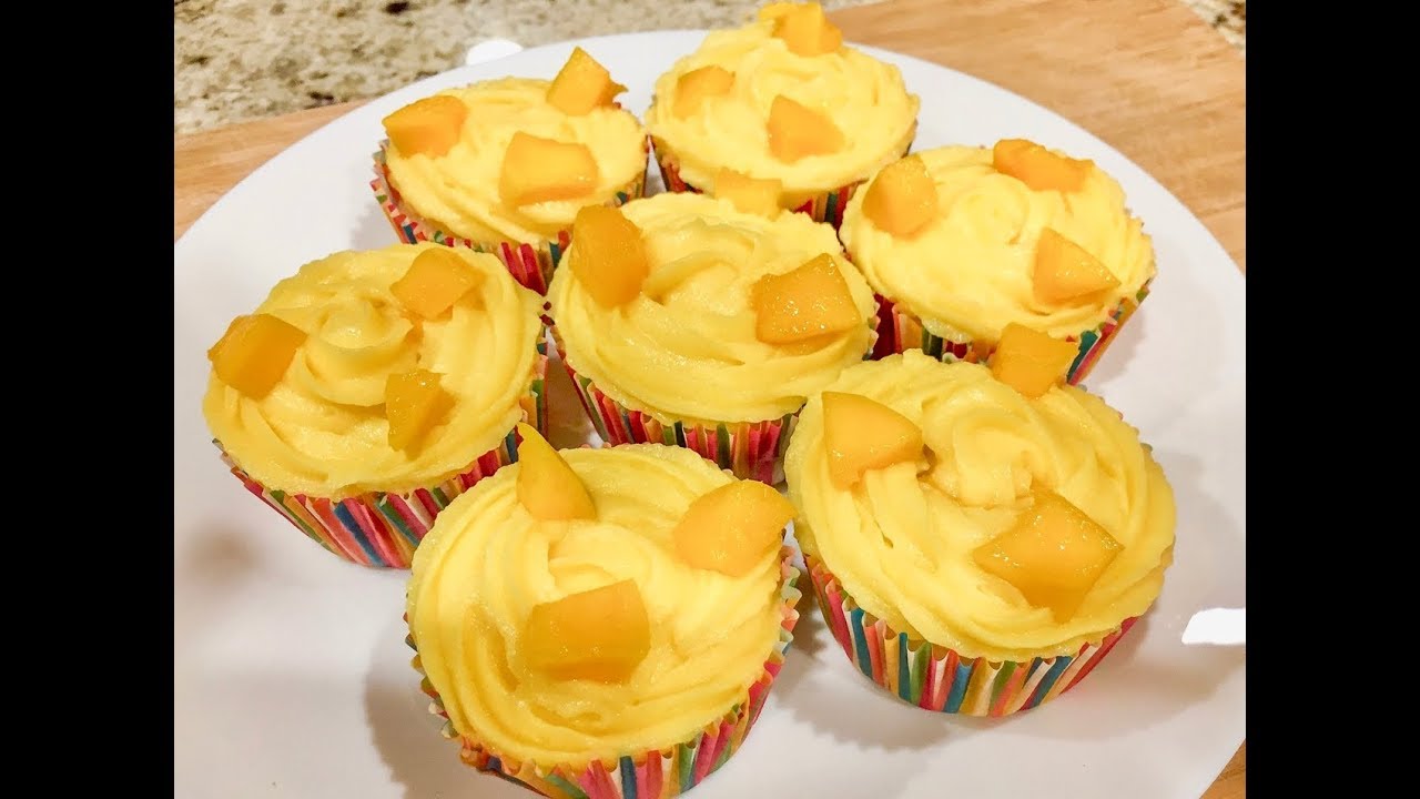 Vanilla Cupcakes with Mango filling - YouTube