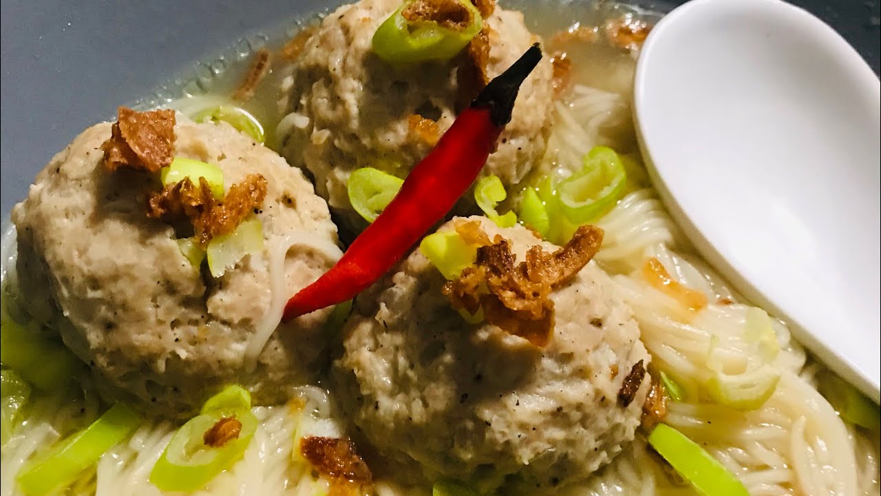 Misua Meatballs Soup - YouTube