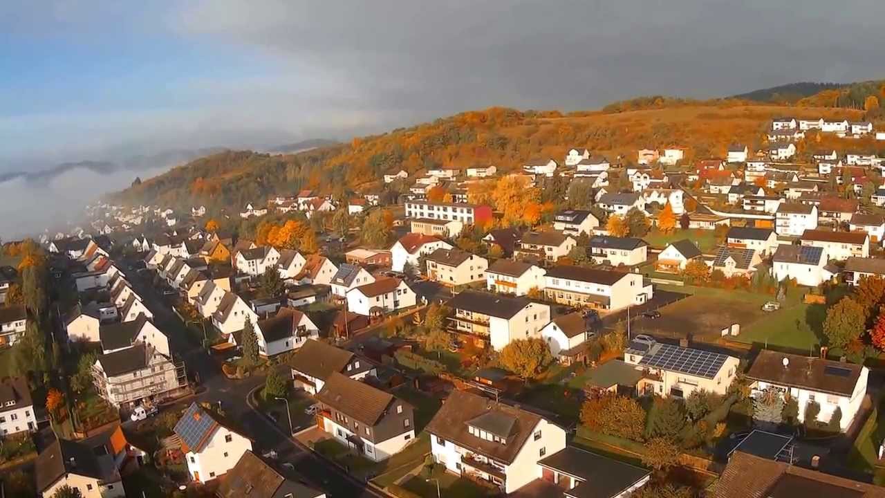 Herborn-Seelbach im Frühnebel - YouTube
